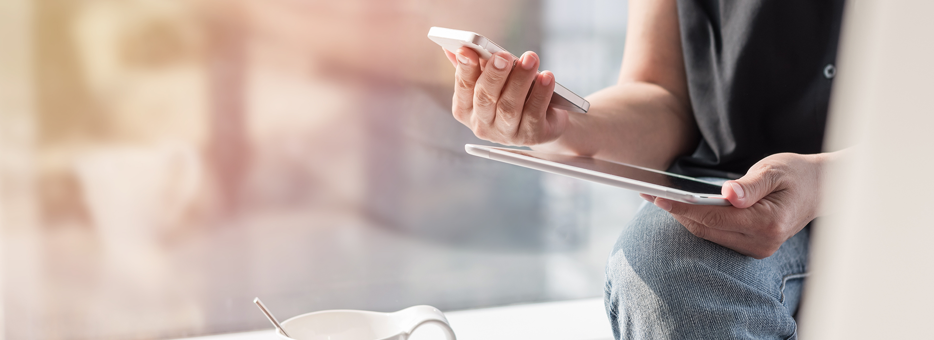 Digital Alternative for Traditional Banks - LiveBank24